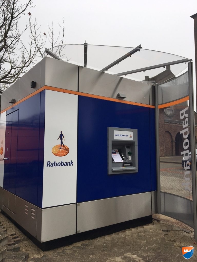 Rabobank geldautomaat Boshoven weer in gebruik